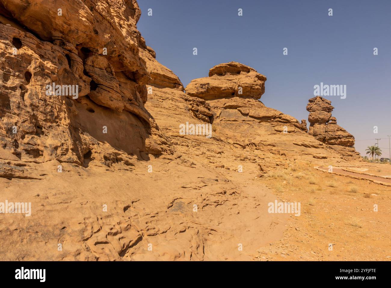 Cliffs with rock art (petroglyphs) in Jubbah, Saudi Arabia Stock Photo ...