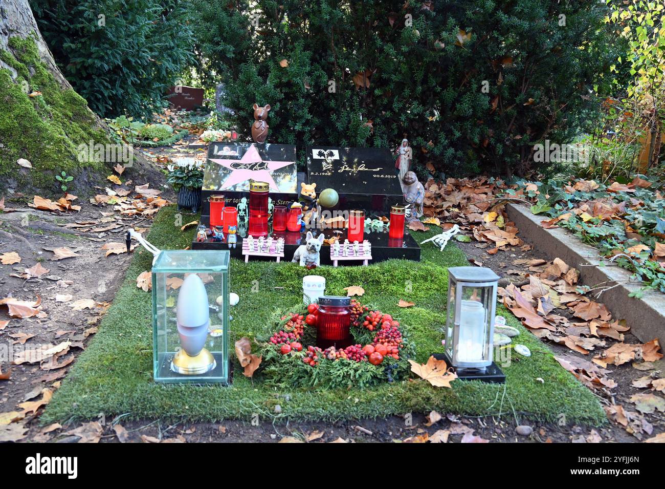 Grab des 2012 verstorbenen Schauspieler Dirk Bach und seinem Mann Thomas auf dem Kölner ...