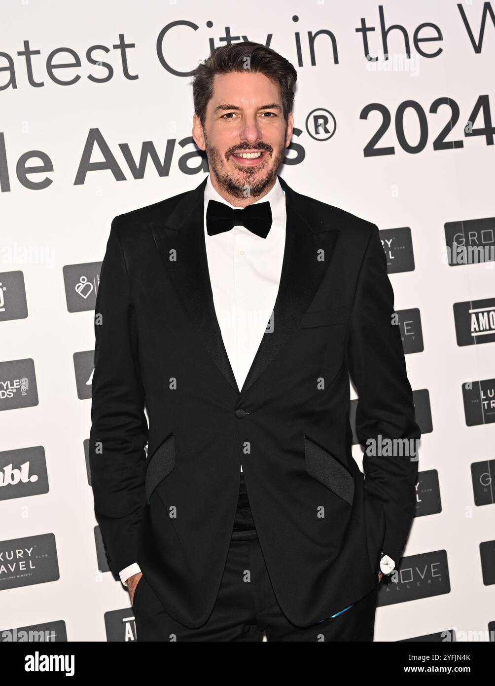 Lizzie cundy jason hi-res stock photography and images - Alamy