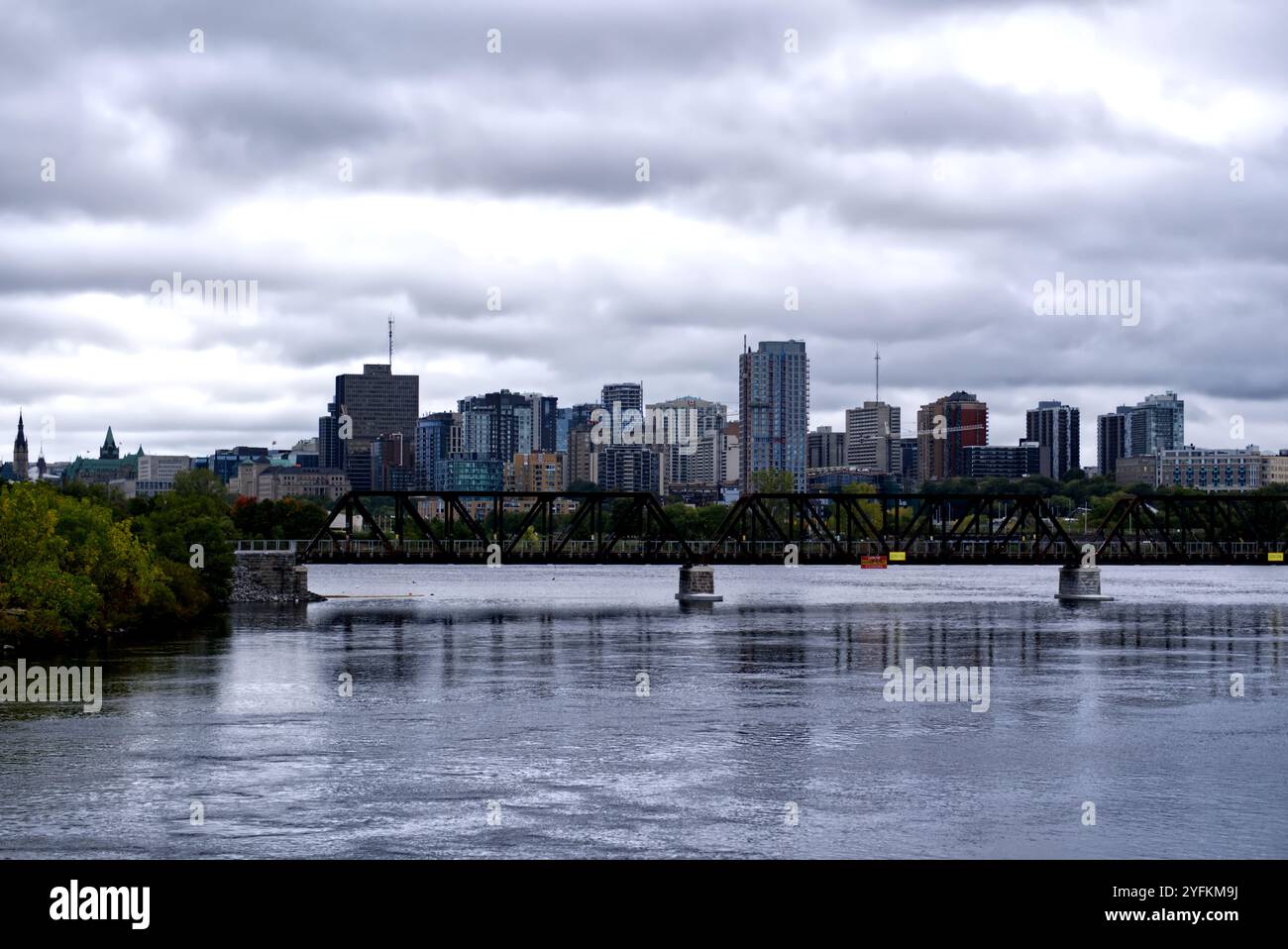Ottawa Skyline & Chief William Commanda Bridge Stock Photo - Alamy