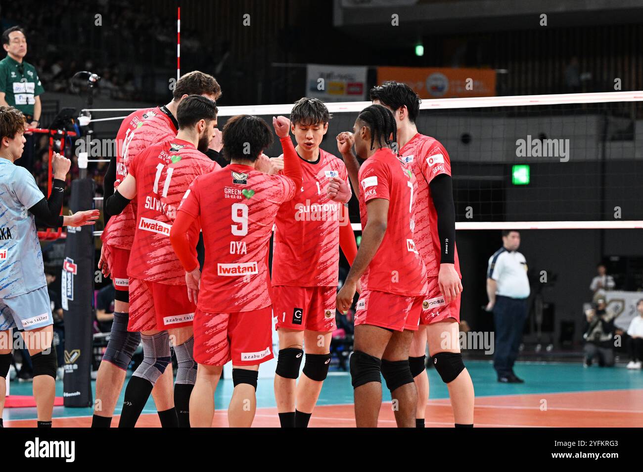 Ariake Arena, Tokyo, Japan. 4th Nov, 2024. Suntory Sunbirds Osaka team ...