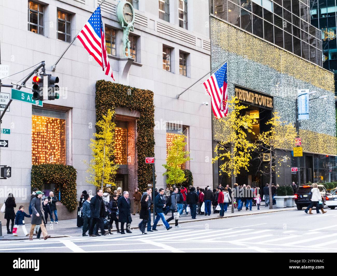 Tiffany & Co., Holiday Season, NYC Stock Photo - Alamy