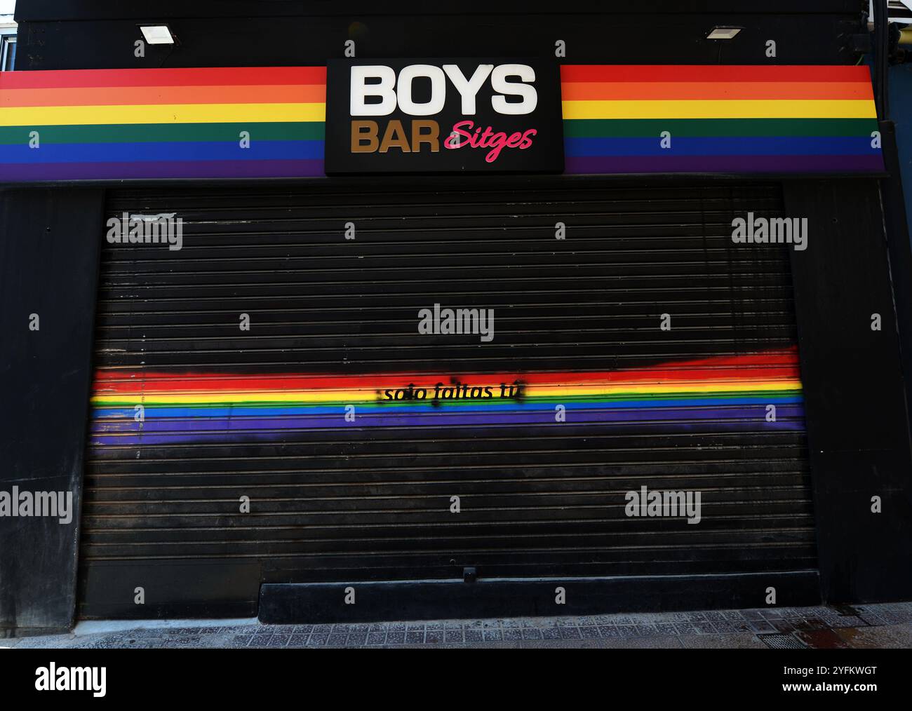 Gay boys hi-res stock photography and images - Alamy