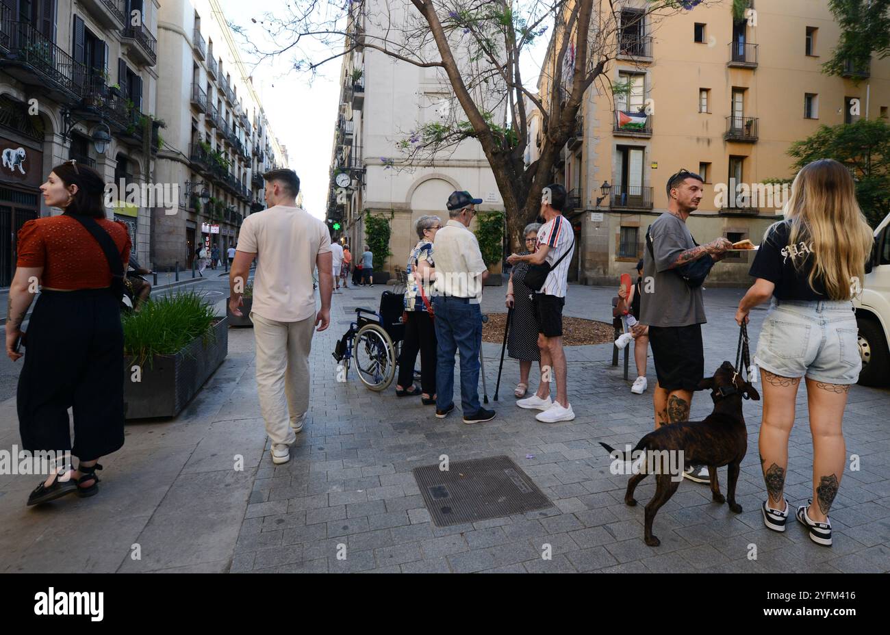 Puntual hi-res stock photography and images - Alamy