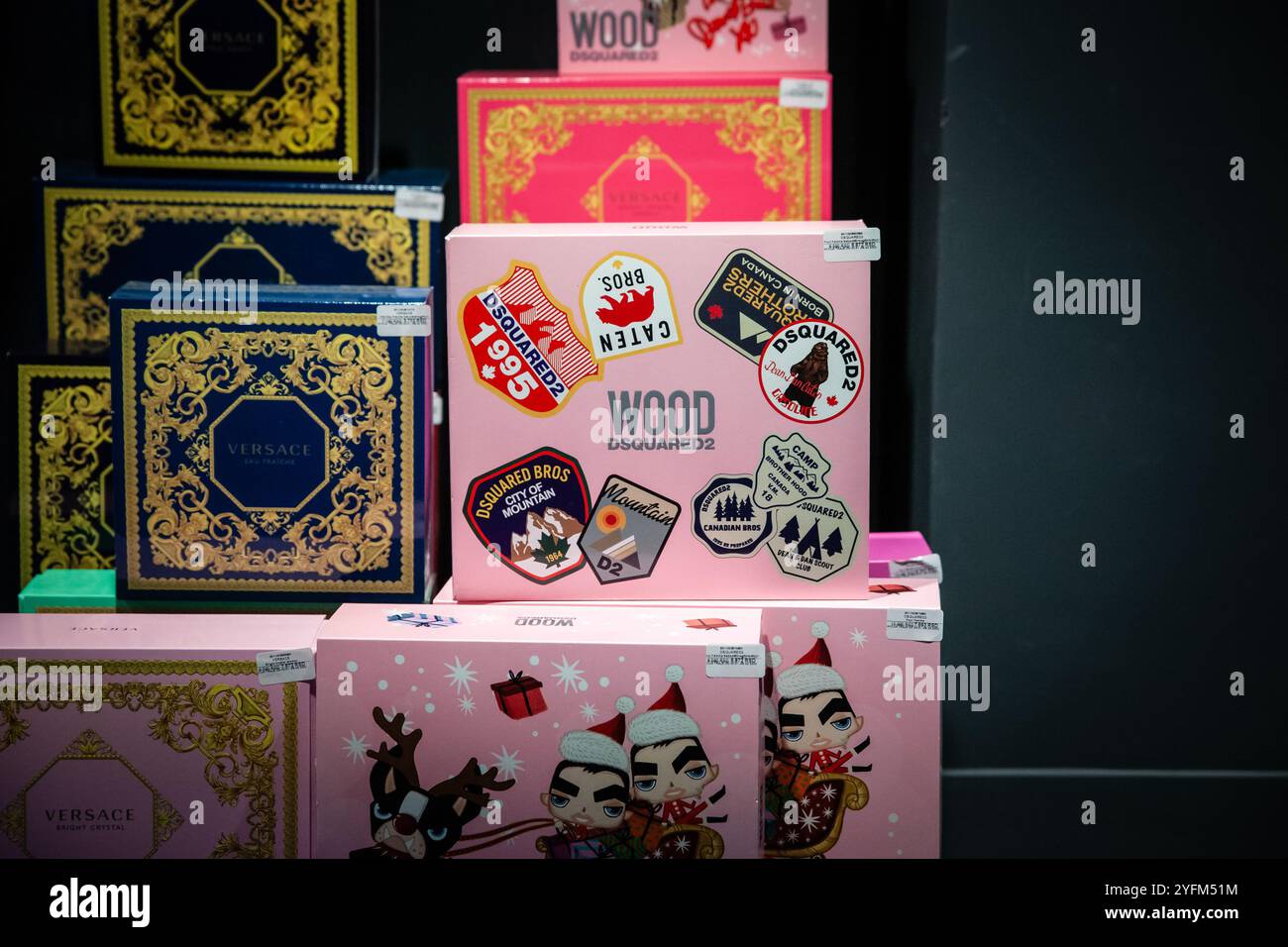 Dsquared logo hi-res stock photography and images - Alamy