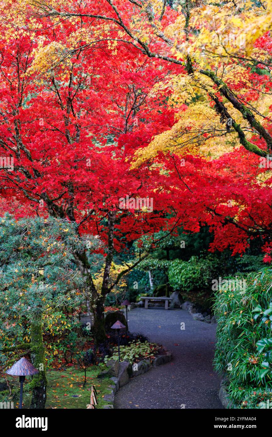 Butchart Garden In Fall Stock Photo - Alamy