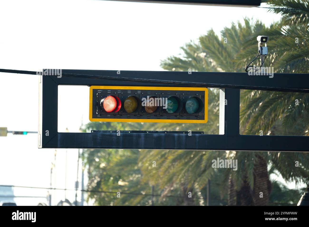 Stop light overhead signal hi-res stock photography and images - Alamy