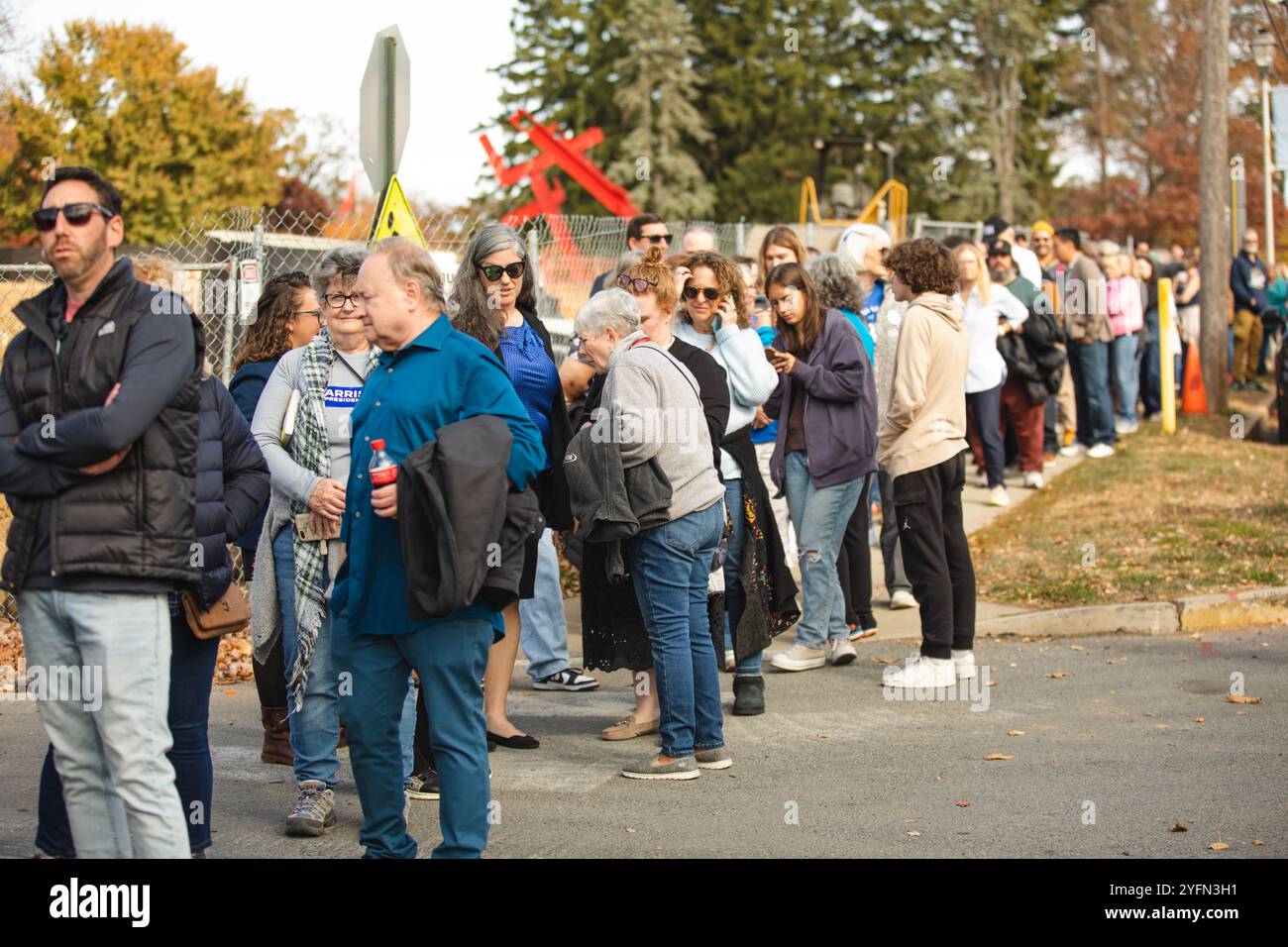 Supporters of Kamala Harris line up at Muhlenberg College at a Harris ...