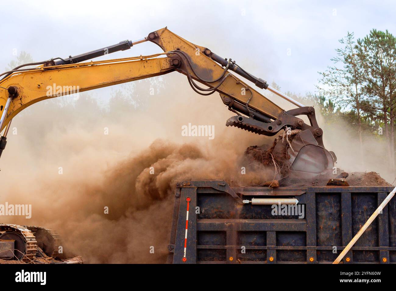 Construction site loading techniques hi-res stock photography and ...