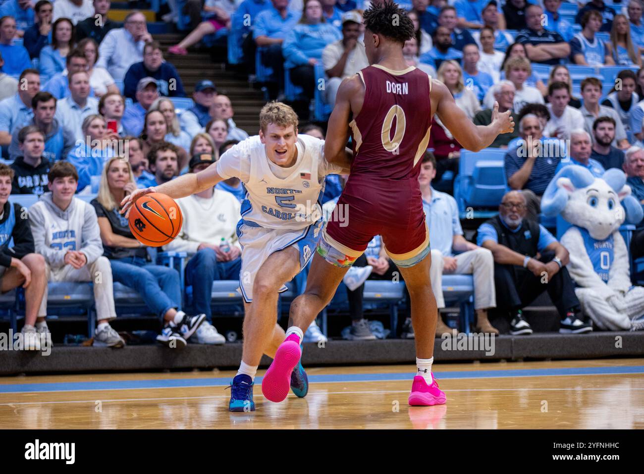 Bkc elon unc nov 04 0079 jpg hi-res stock photography and images - Alamy
