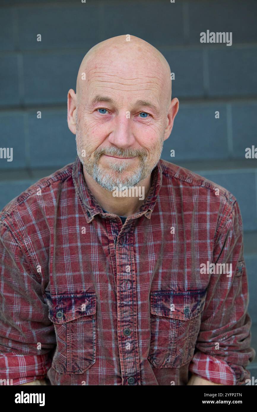 Roland DÜRINGER, portrait, 50 years of Johanniter ¿ laughing for a good ...