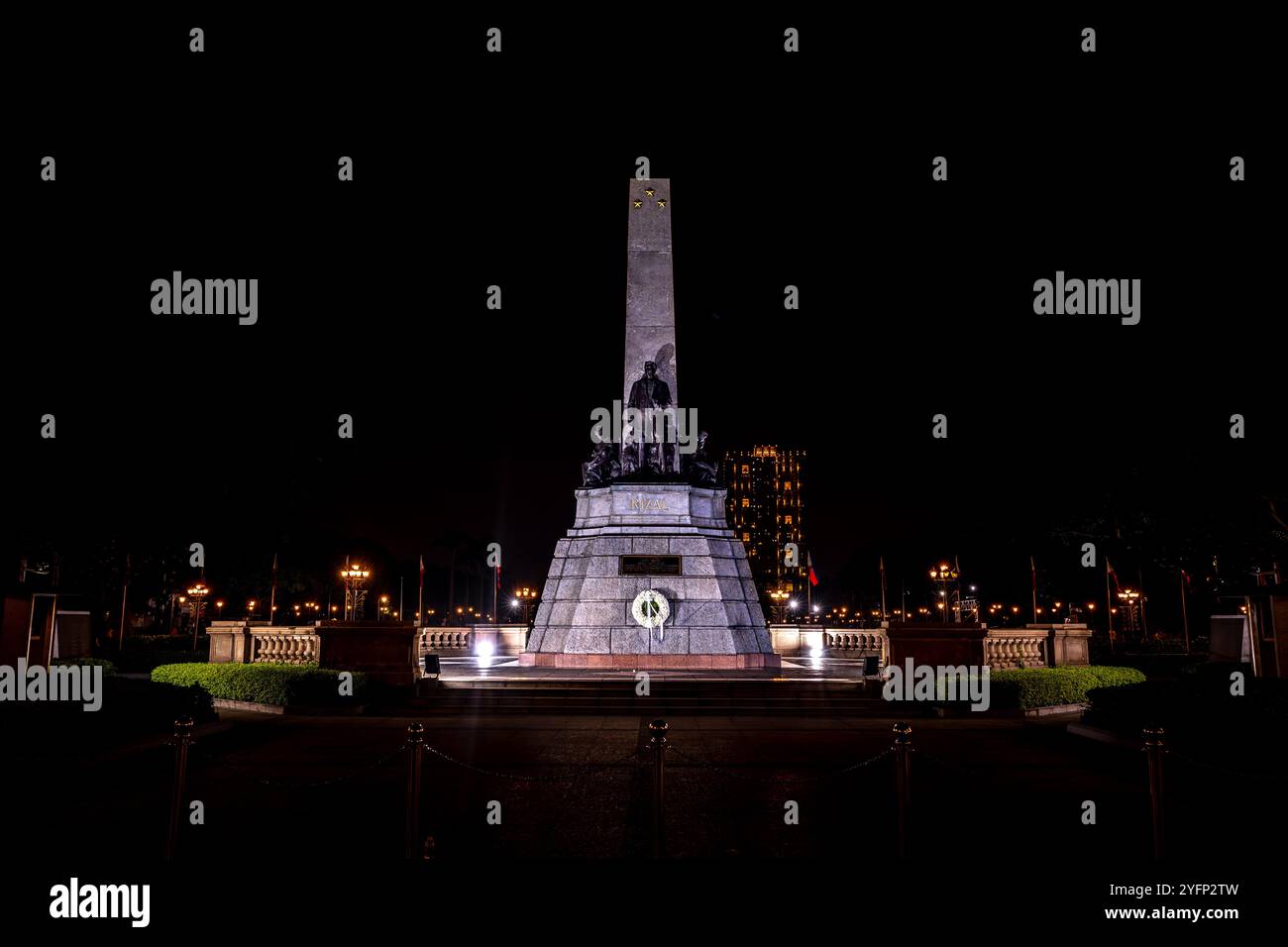 Night view of the Rizal statue in Rizal Park, Manila, Philippines Stock ...
