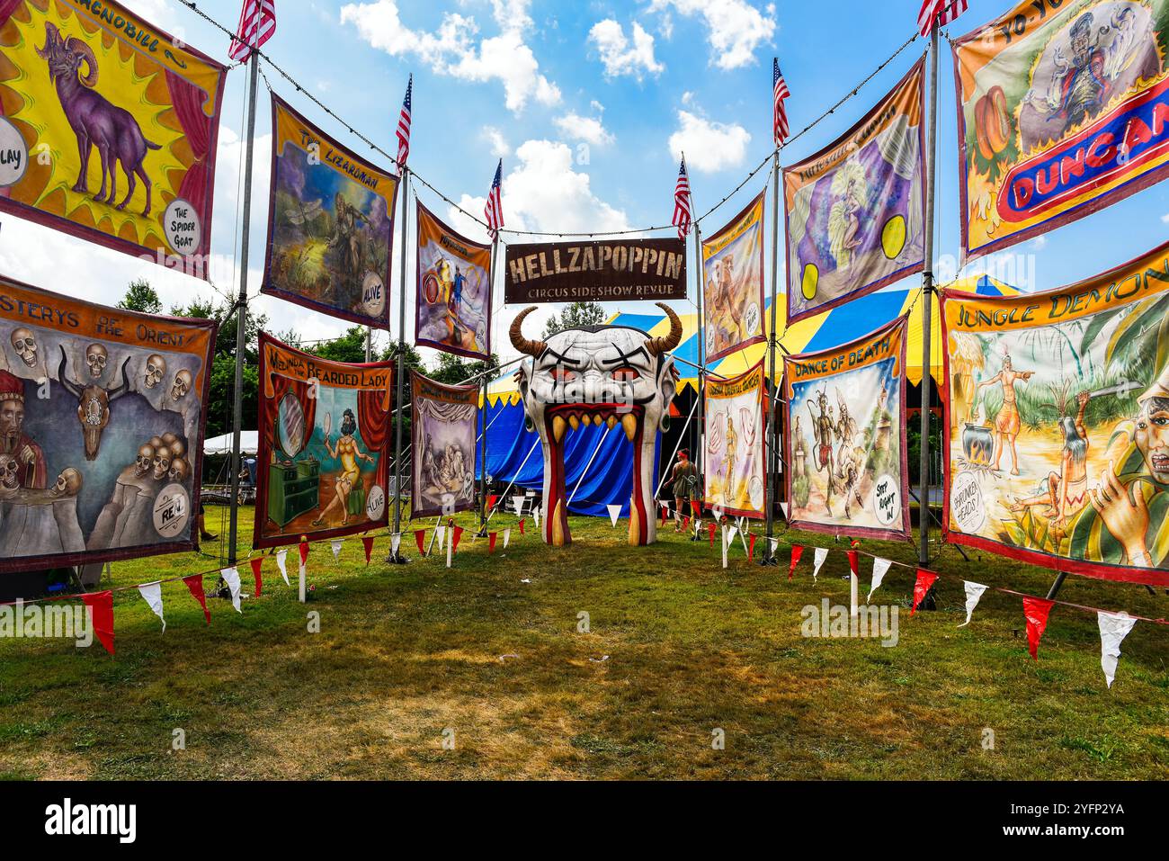 Sideshow banner hi-res stock photography and images - Alamy