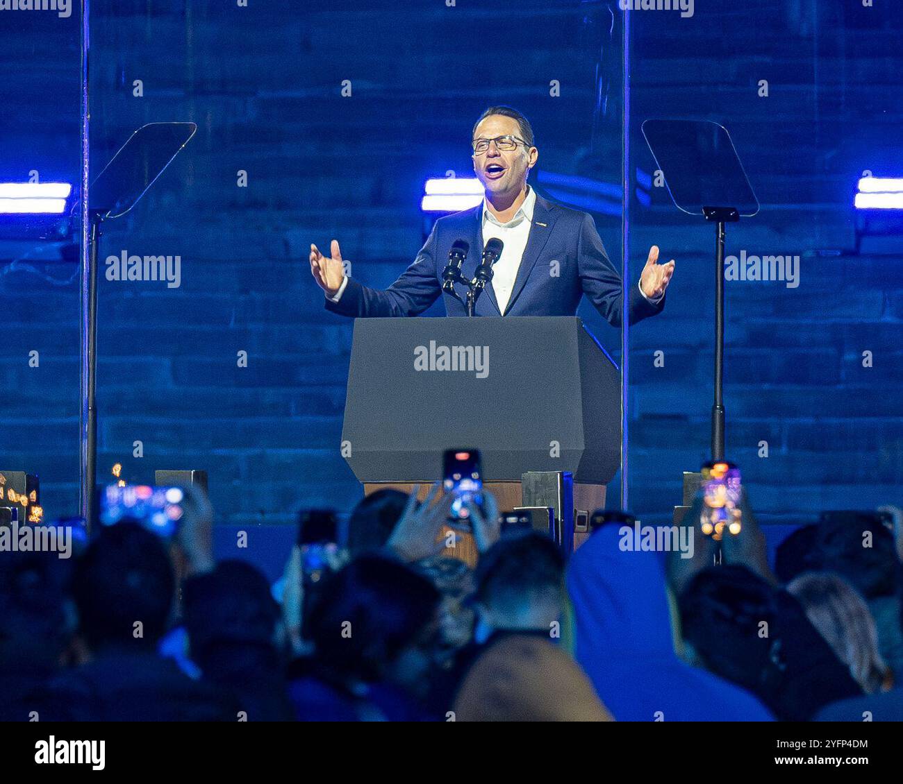 Josh shapiro and kamala harris hi-res stock photography and images - Alamy