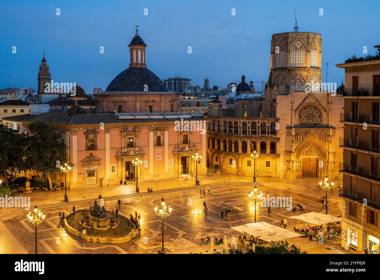 Plaza de la Virgen, Valencia, Valencian Community, Spain Stock Photo ...