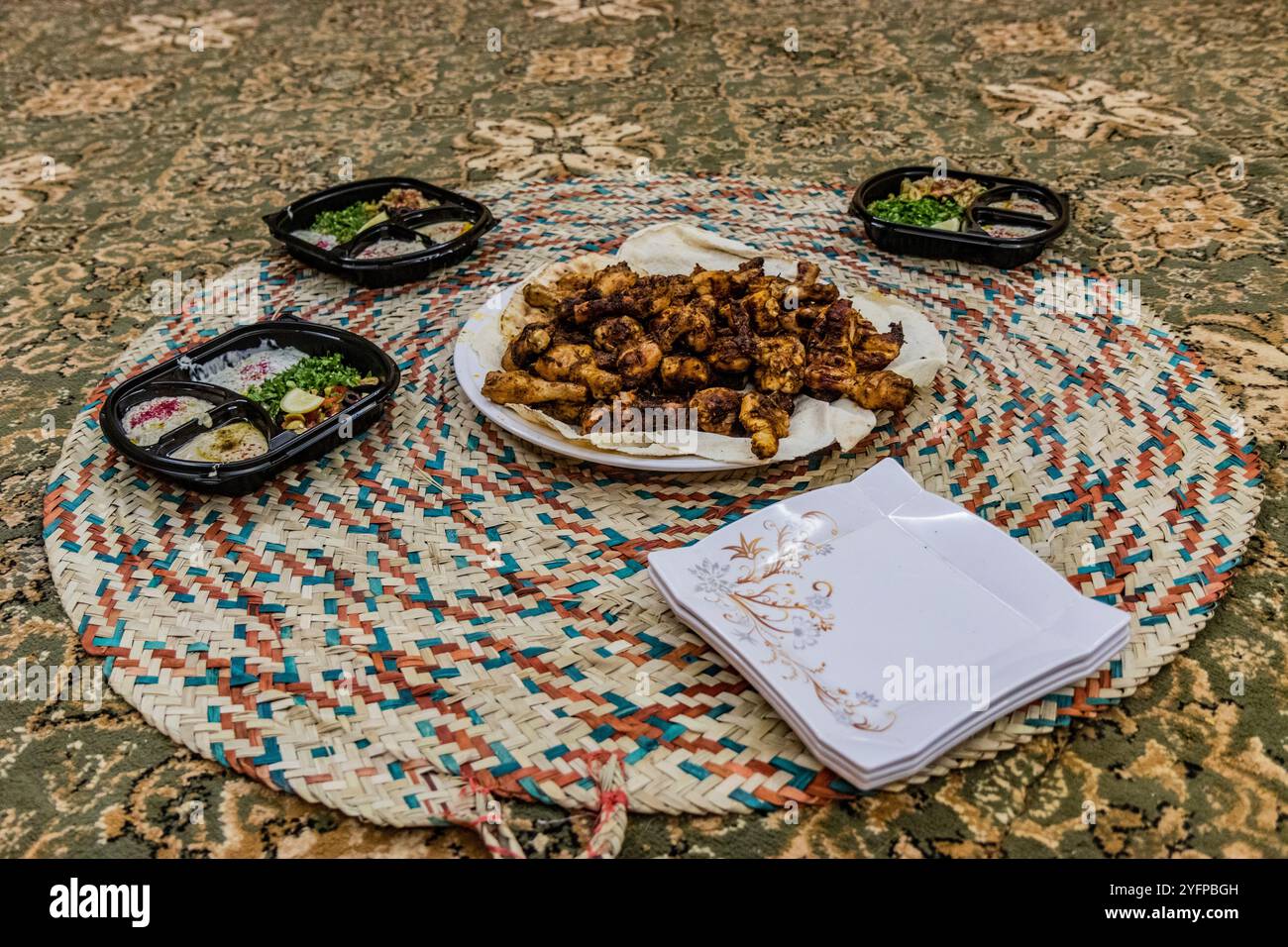 Saudi barbecue hi-res stock photography and images - Alamy