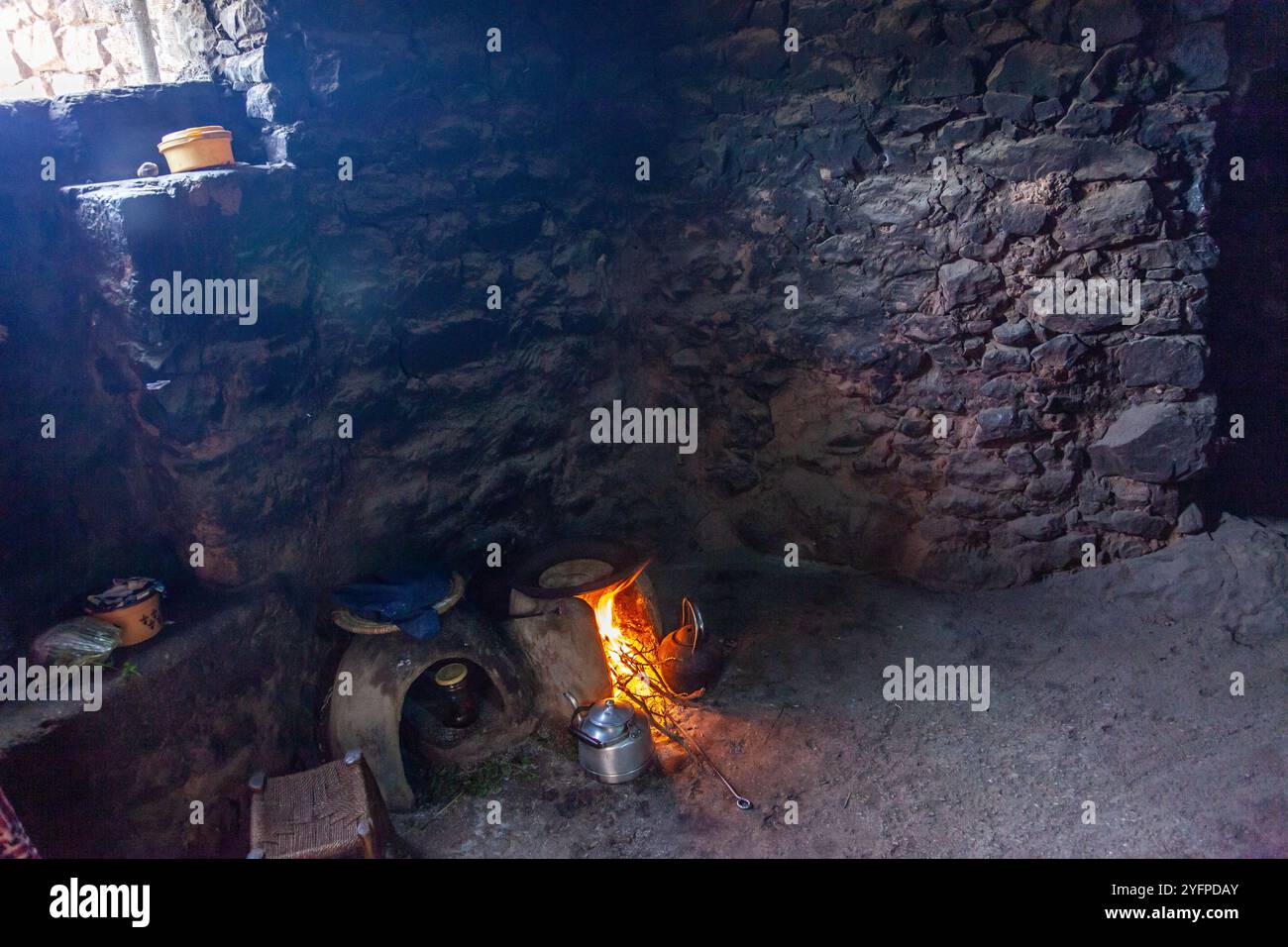 Traditional rustic kitchen inside hi-res stock photography and images ...