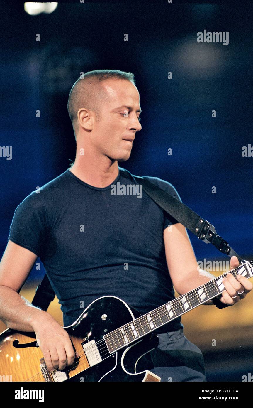 Verona 08/09/2001 : Raf,Italian singer,during the television show ...