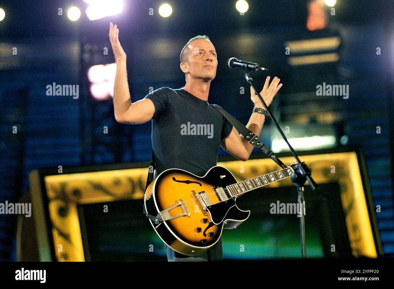 Verona 08/09/2001 : Raf,Italian singer,during the television show ...