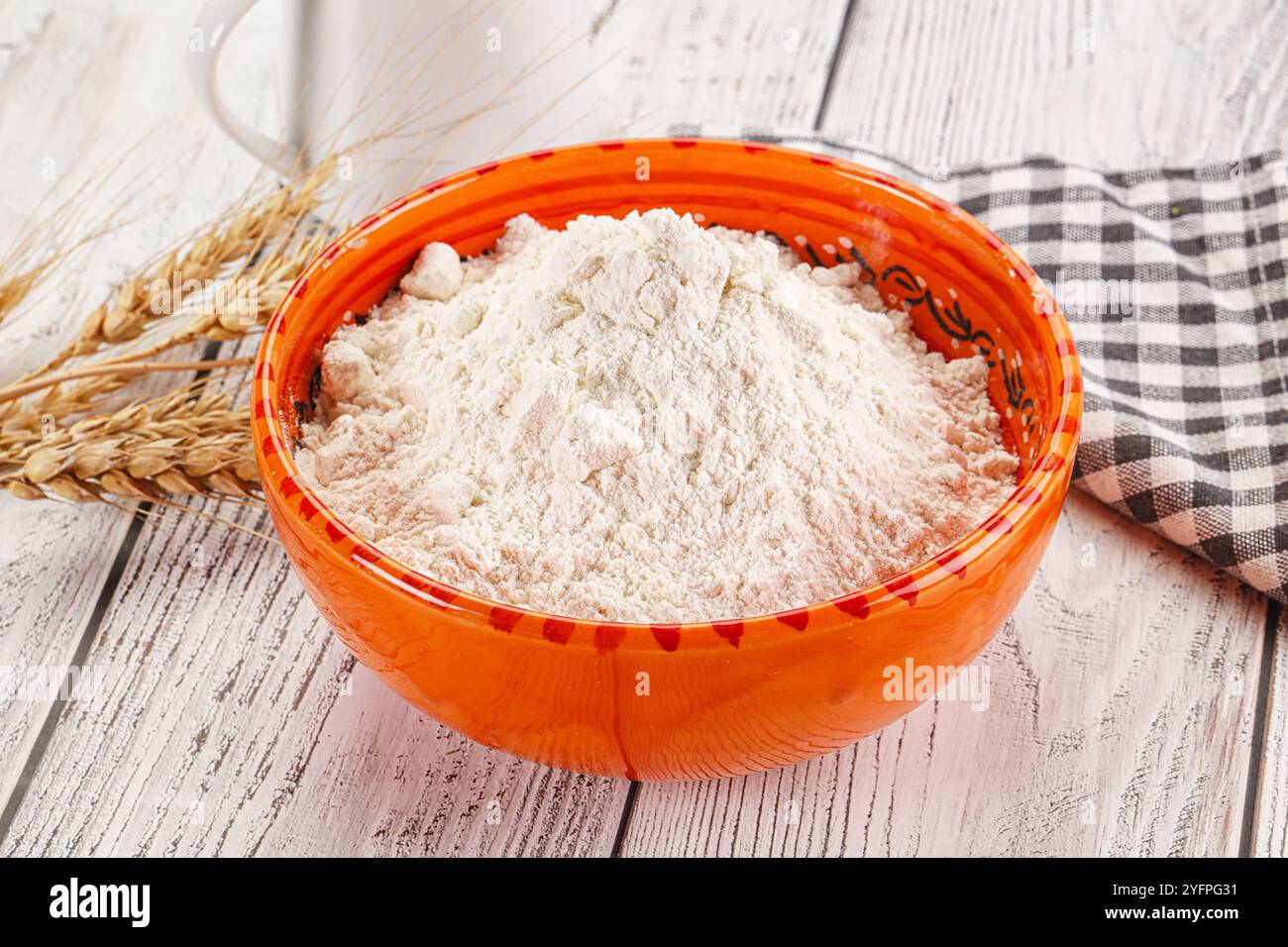 White Wheat flour heap for bake Stock Photo - Alamy