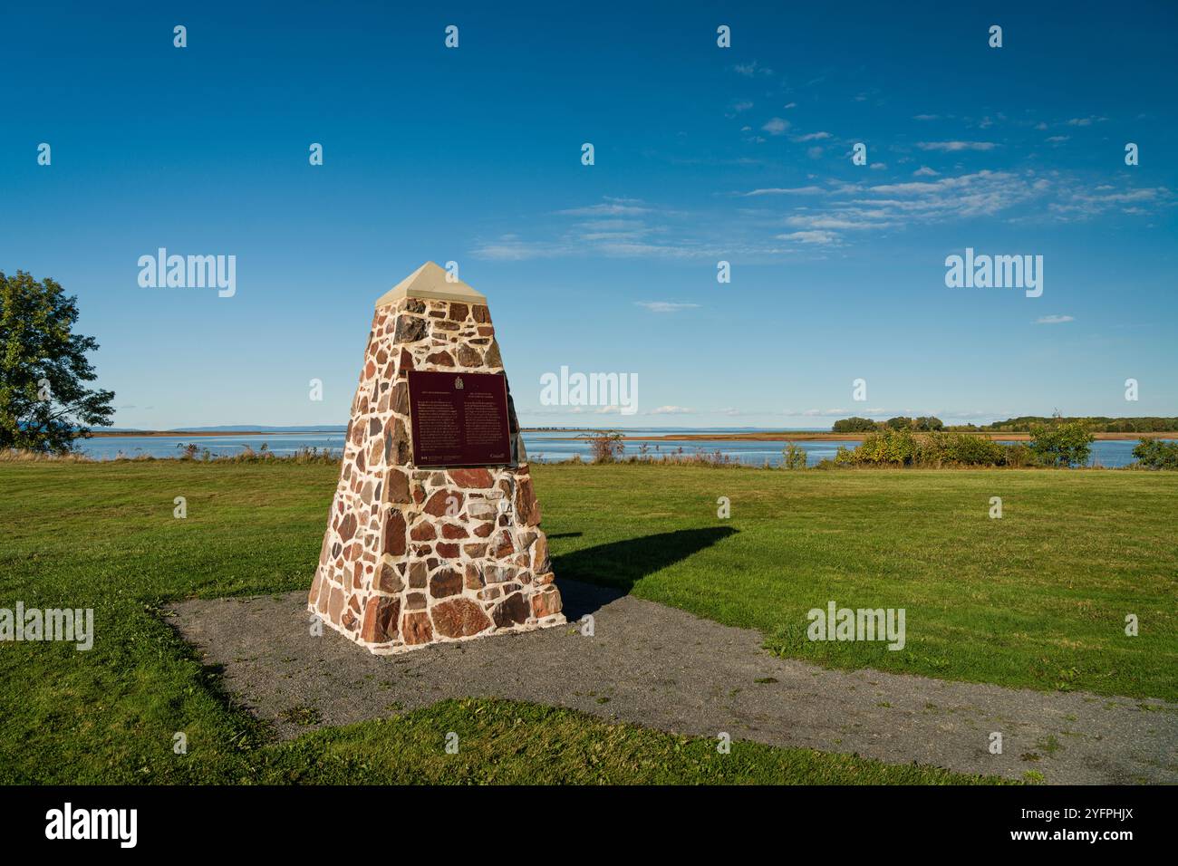 Planters landing monument Acadian Memorial Cross Grand-Pré National ...