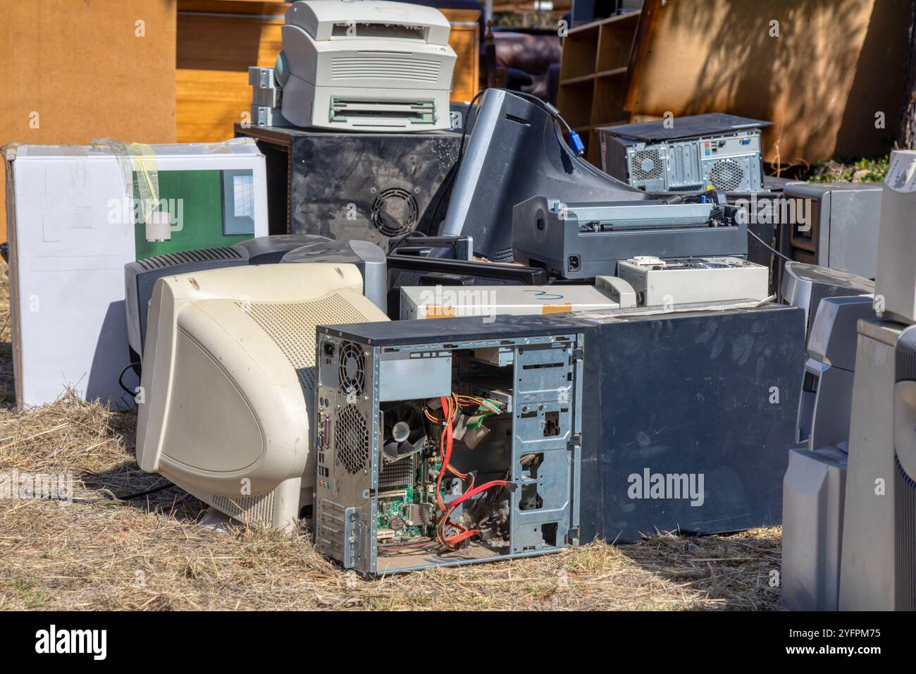 Waste electronic and electrical equipment ,e-waste, major concern in ...