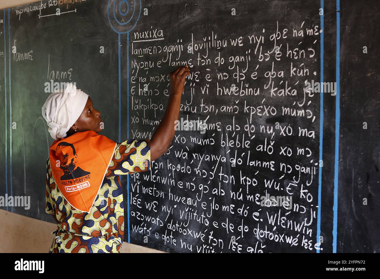 Fon language hi-res stock photography and images - Alamy