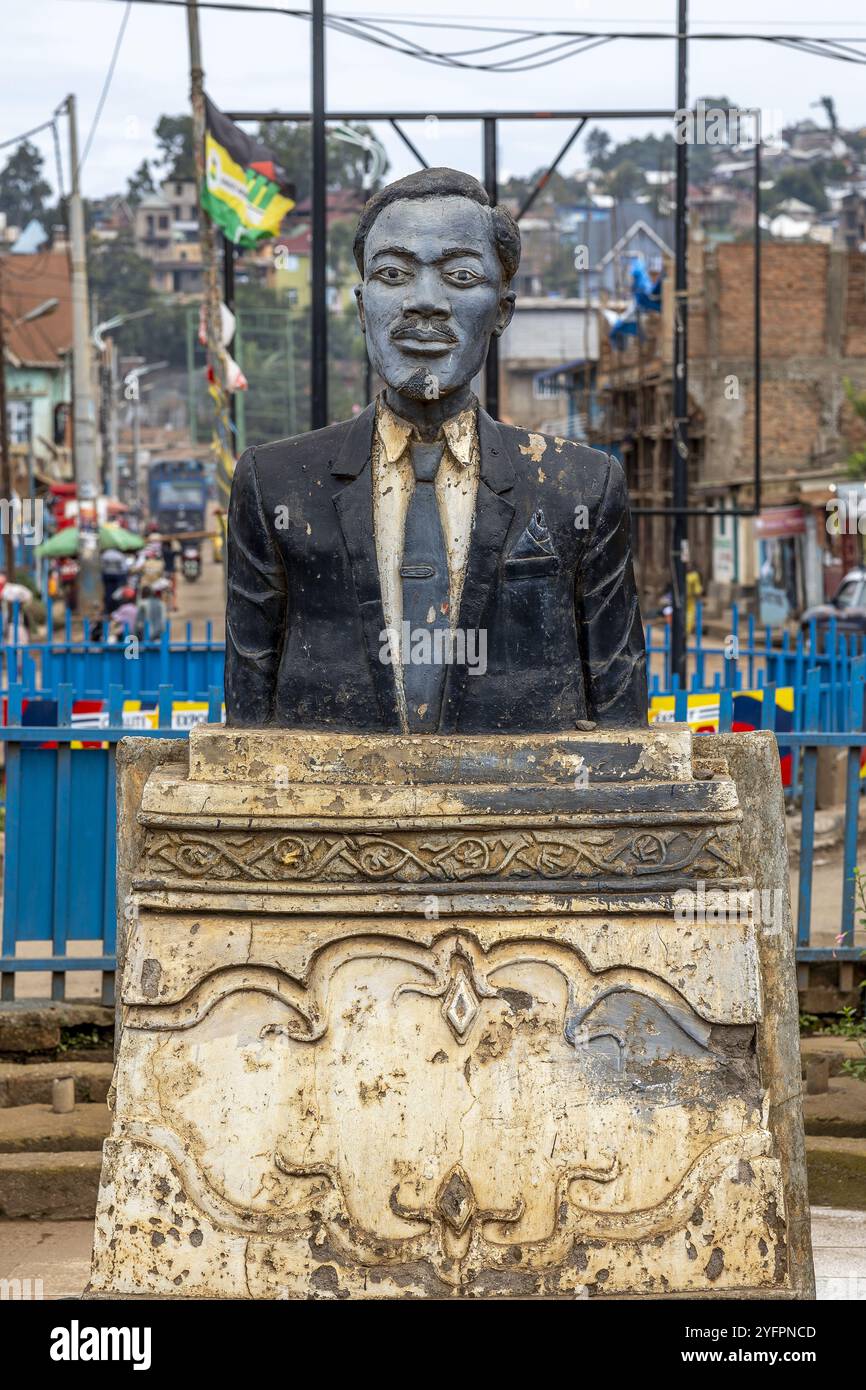 Statue of Patrice Lumumba in Bukavu, DRC Stock Photo - Alamy