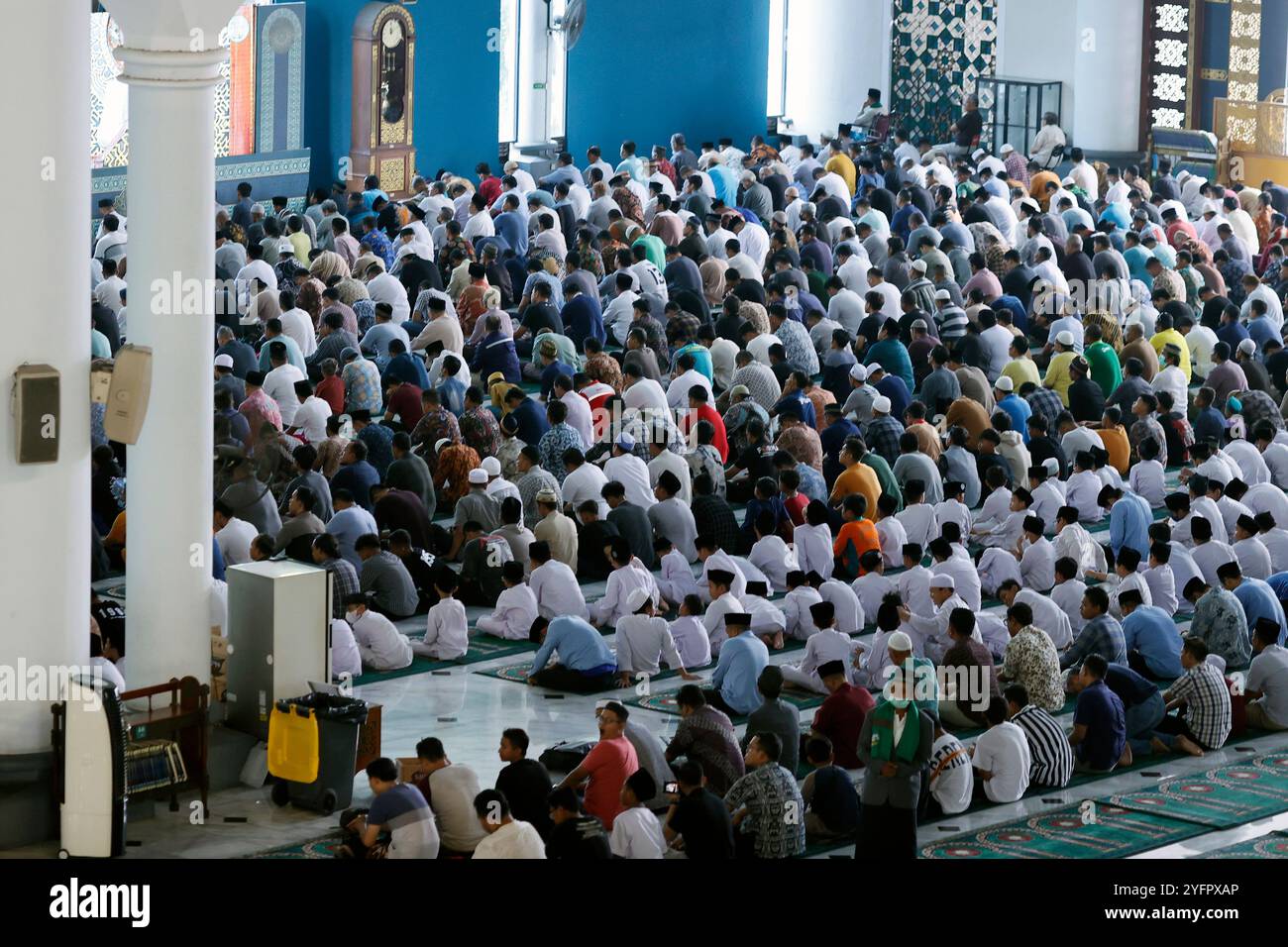 Al Akbar Surabaya National Mosque. Muslim men praying together at ...