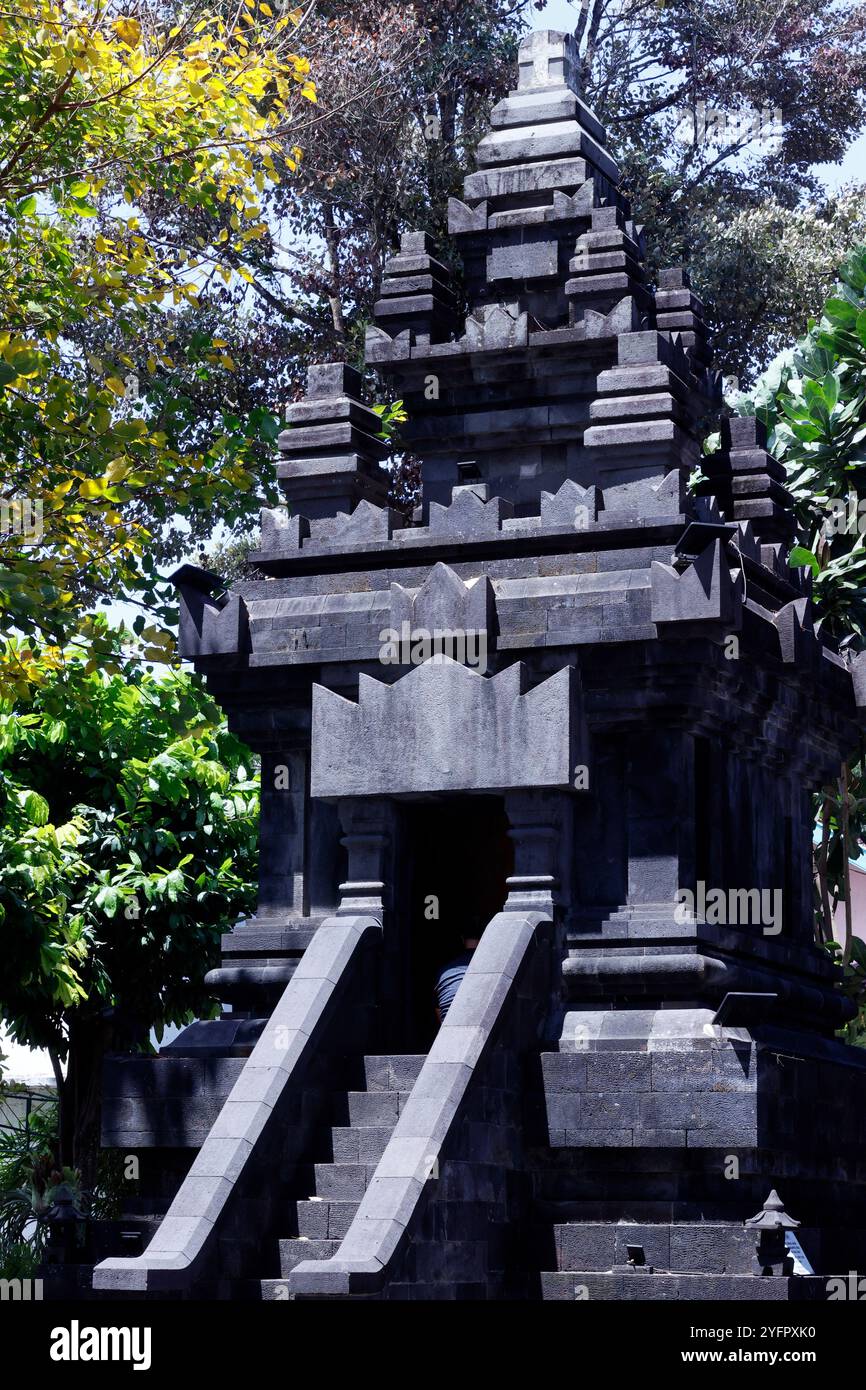 Ganjuran Church. The Church of the Sacred Heart of Jesus. Hindu-style ...