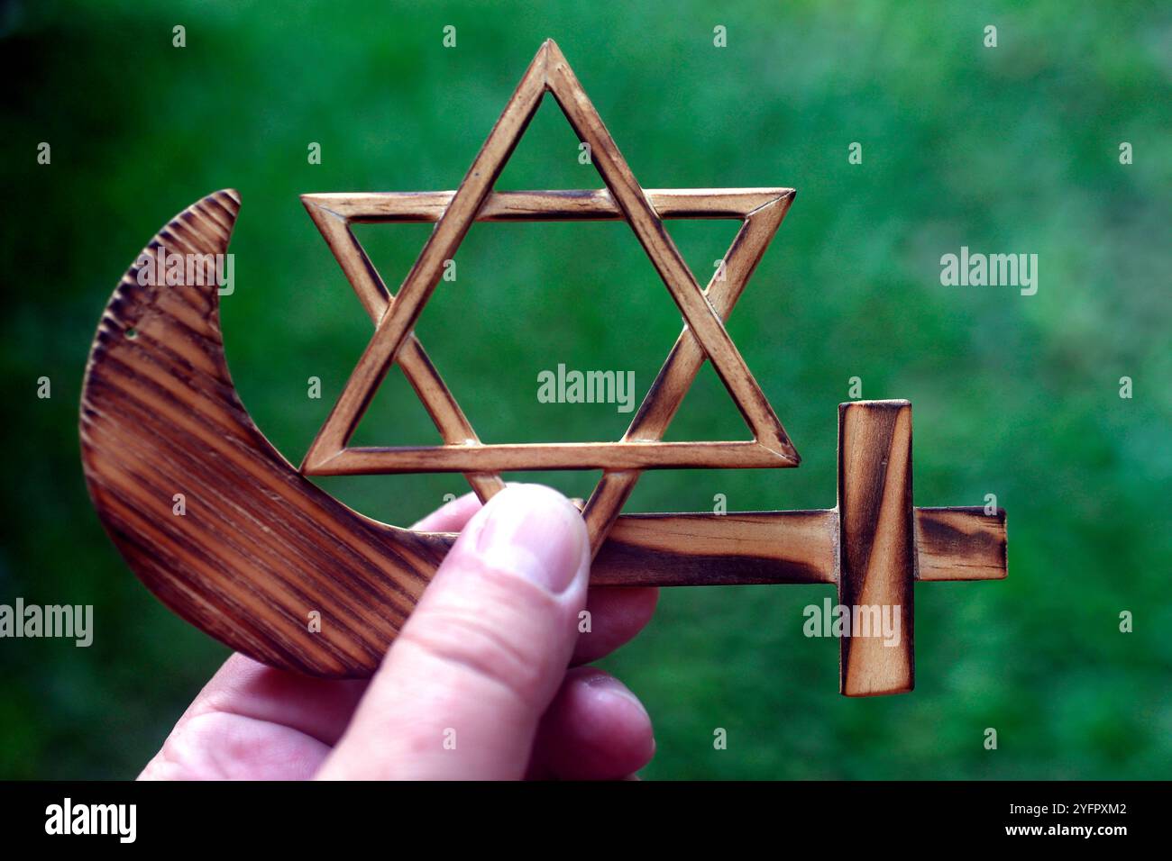 Christianity, Islam and Judaism : the three monotheistic religions ...