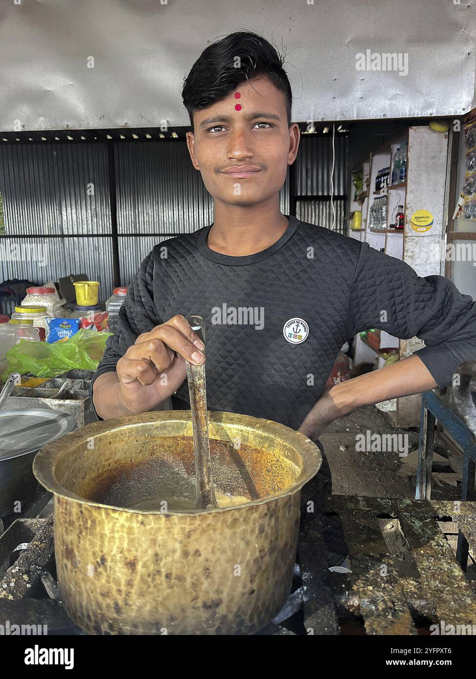 Young man running a tea stall in Daulatabad, Maharashtra, India Stock ...