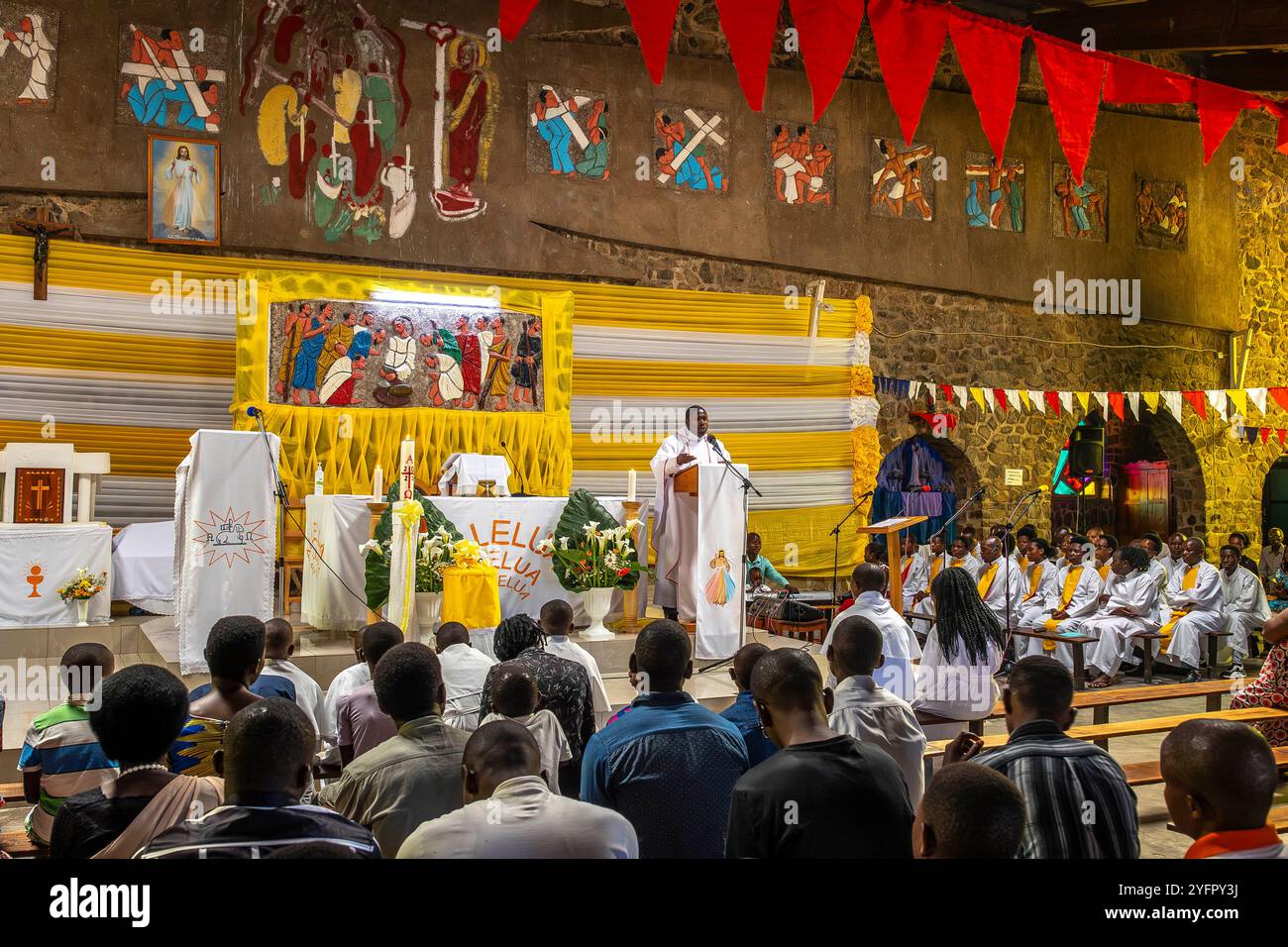 Priest homily hi-res stock photography and images - Alamy