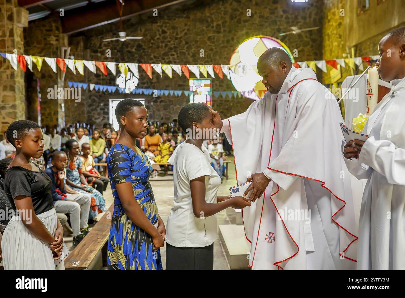 Catholic altar server girl hi-res stock photography and images - Alamy