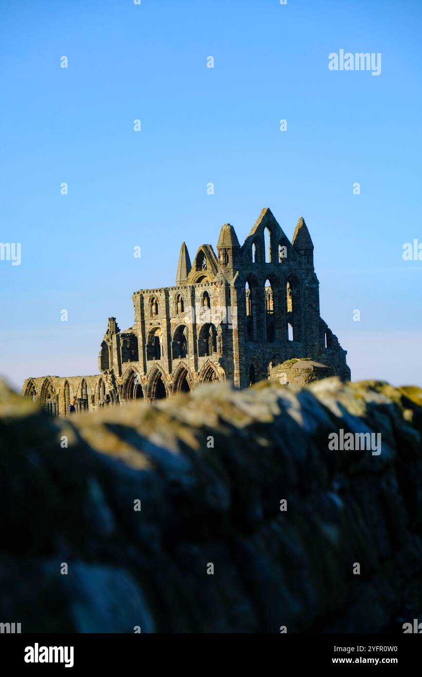 Whitby abbey english heritage hi-res stock photography and images - Alamy