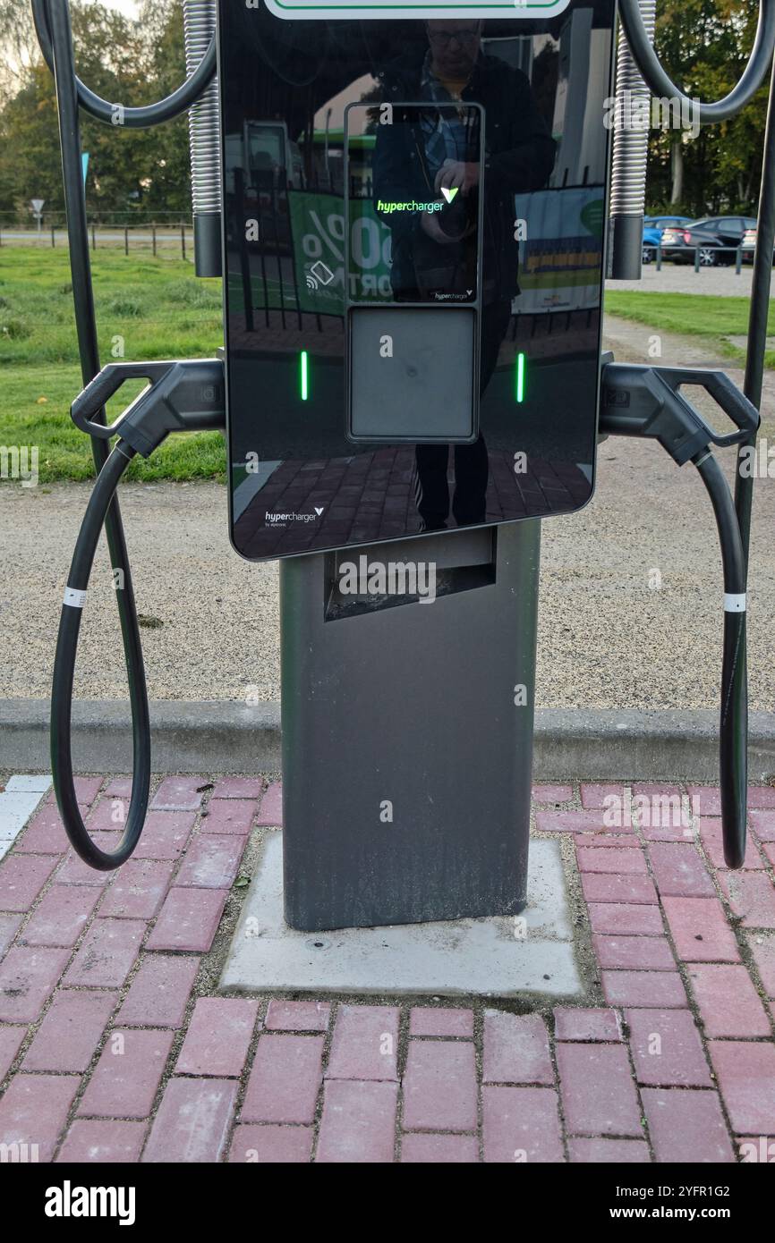 Renewable Energy in the Netherlands: a double quick charge EV charging ...