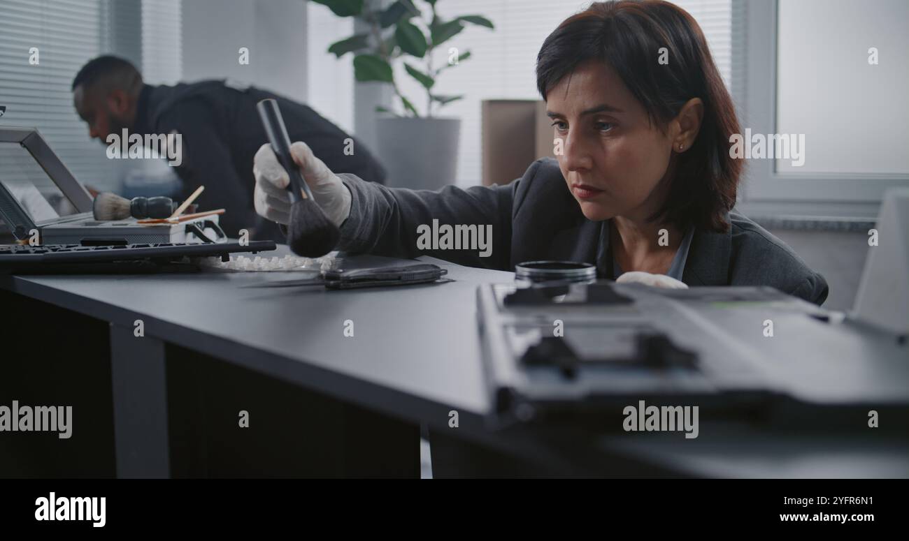 Finding crime scene evidence hi-res stock photography and images - Alamy
