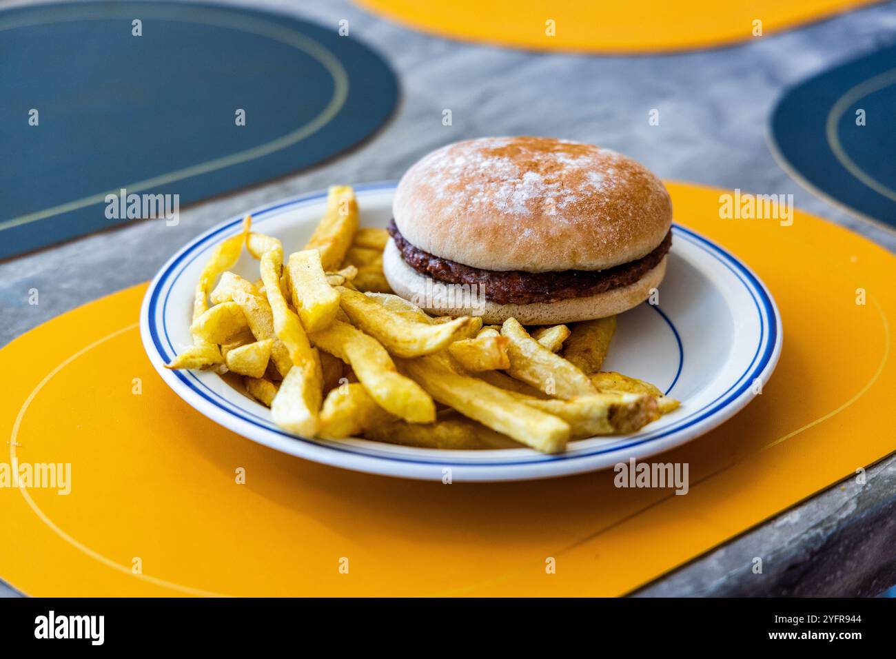 Burger and chip combo hi-res stock photography and images - Alamy