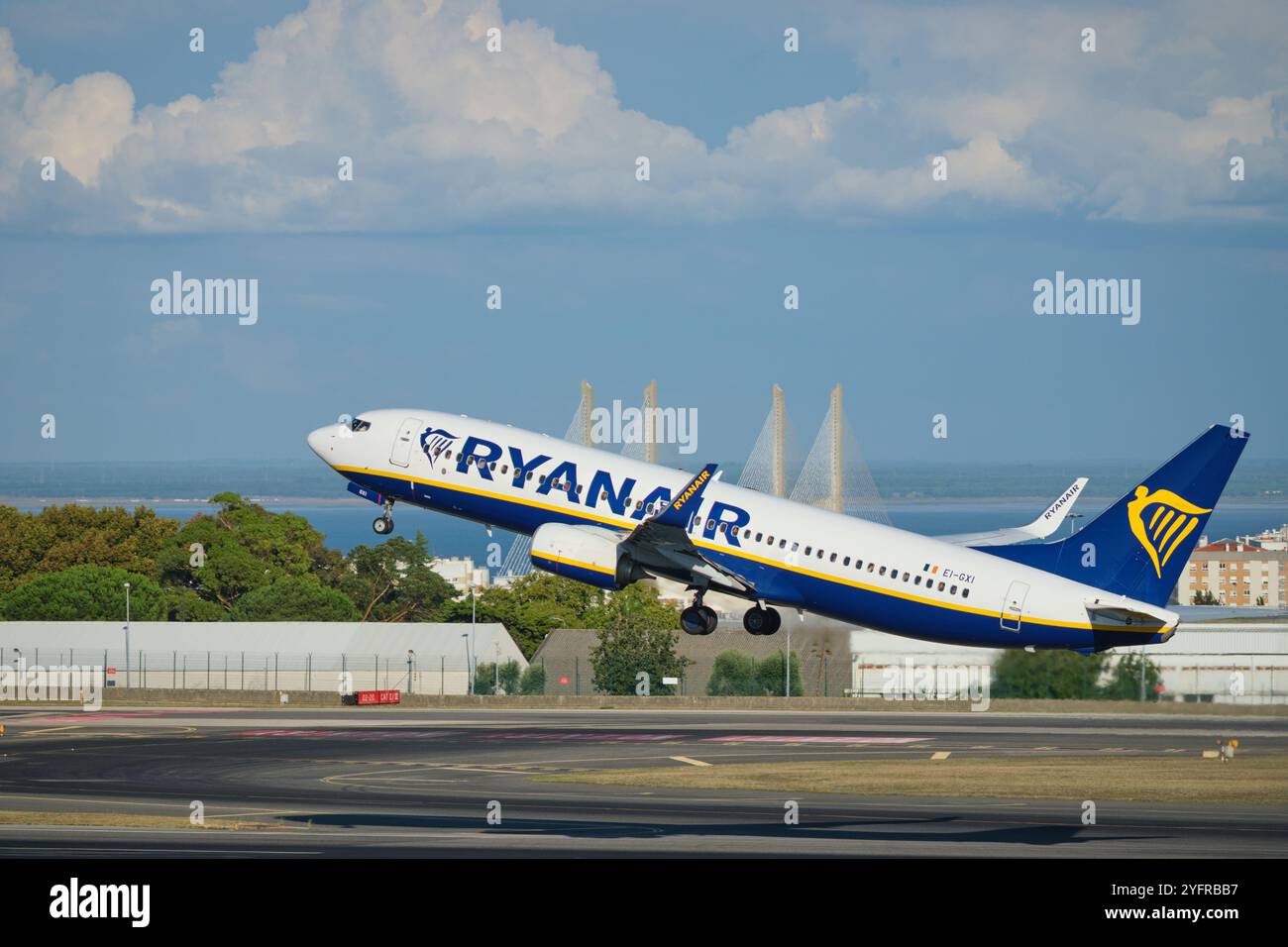 Ryanair Boeing 737-8AS passenger plane take off in Humberto Delgado ...