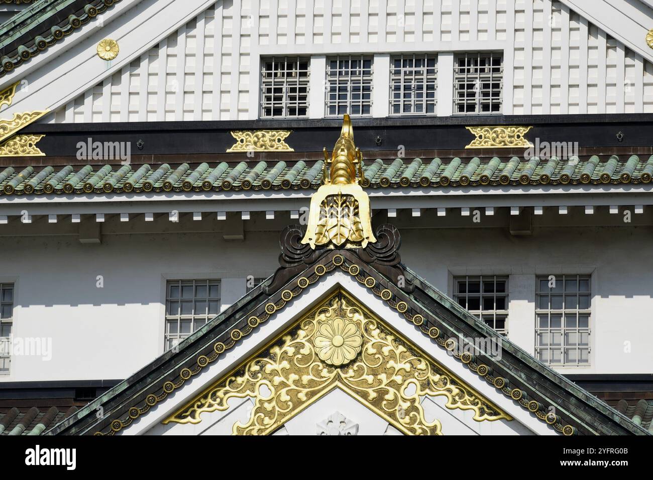 Architectural detail on the facade of the Tenshu (Donjon) of Ōsaka-jō ...