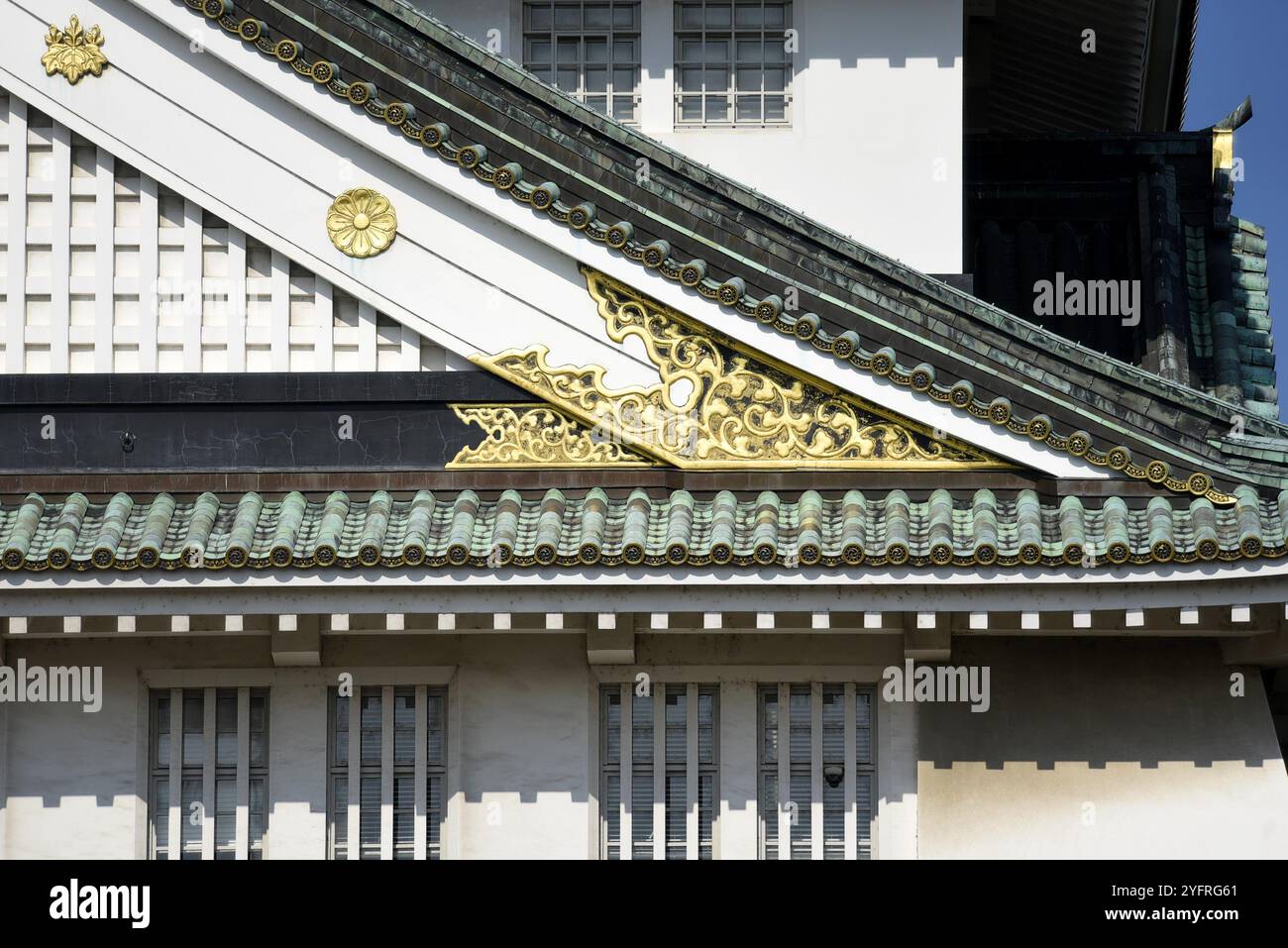 Architectural detail on the facade of the Tenshu (Donjon) of Ōsaka-jō ...