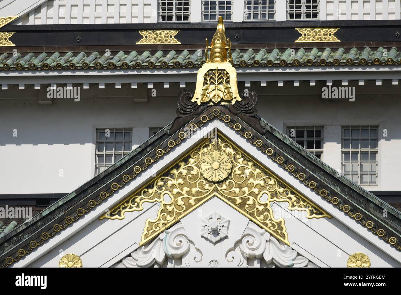 Architectural detail on the facade of the Tenshu (Donjon) of Ōsaka-jō ...