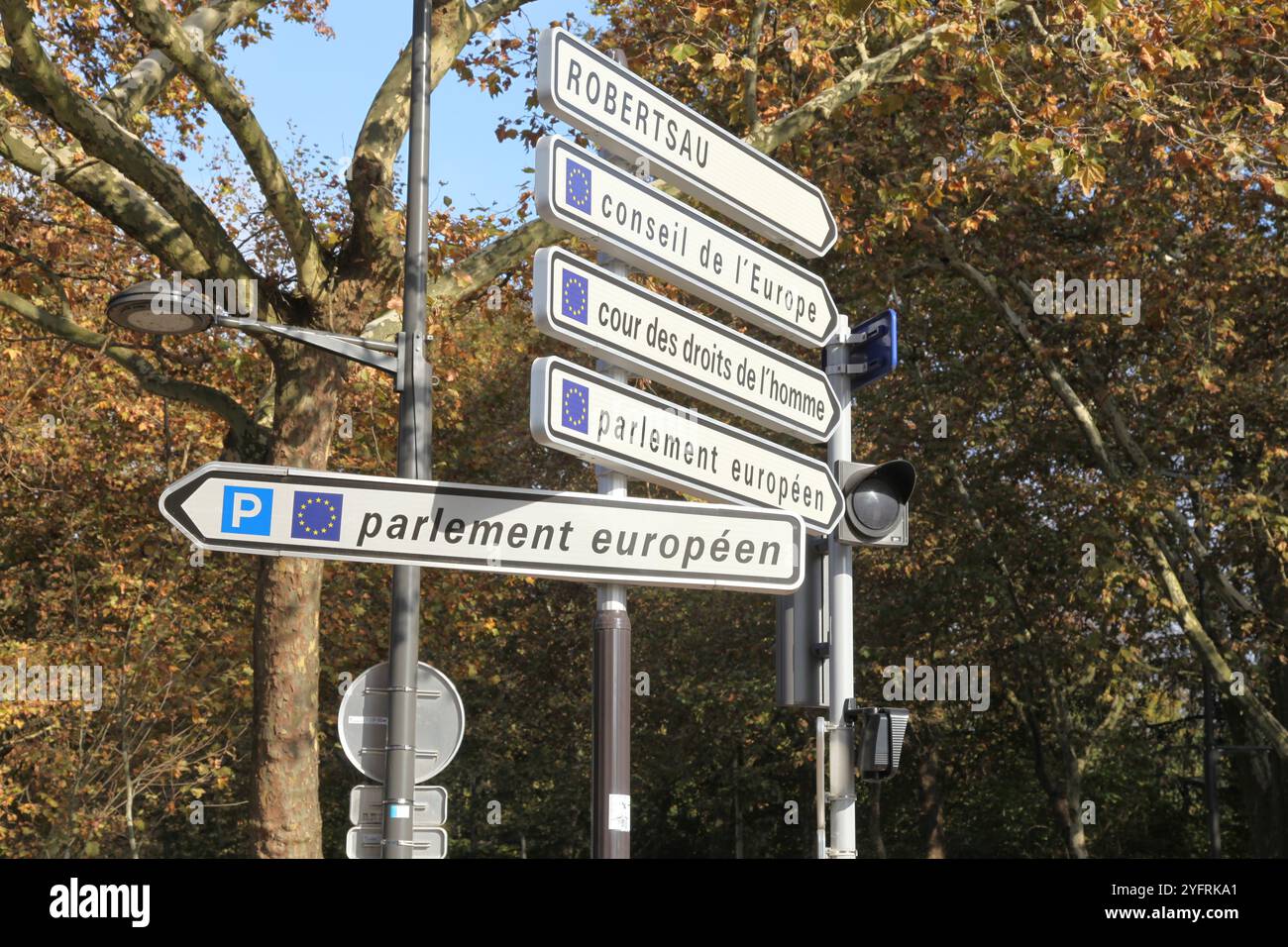 French road signs in Strasbourg to the European Parliament, Council of ...