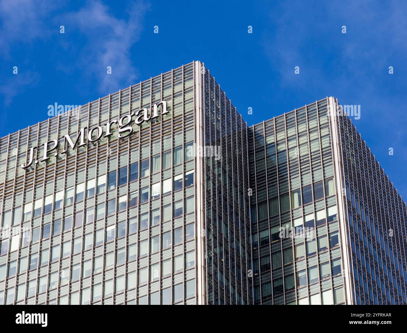 Jpmorgan chase office tower hi-res stock photography and images - Alamy