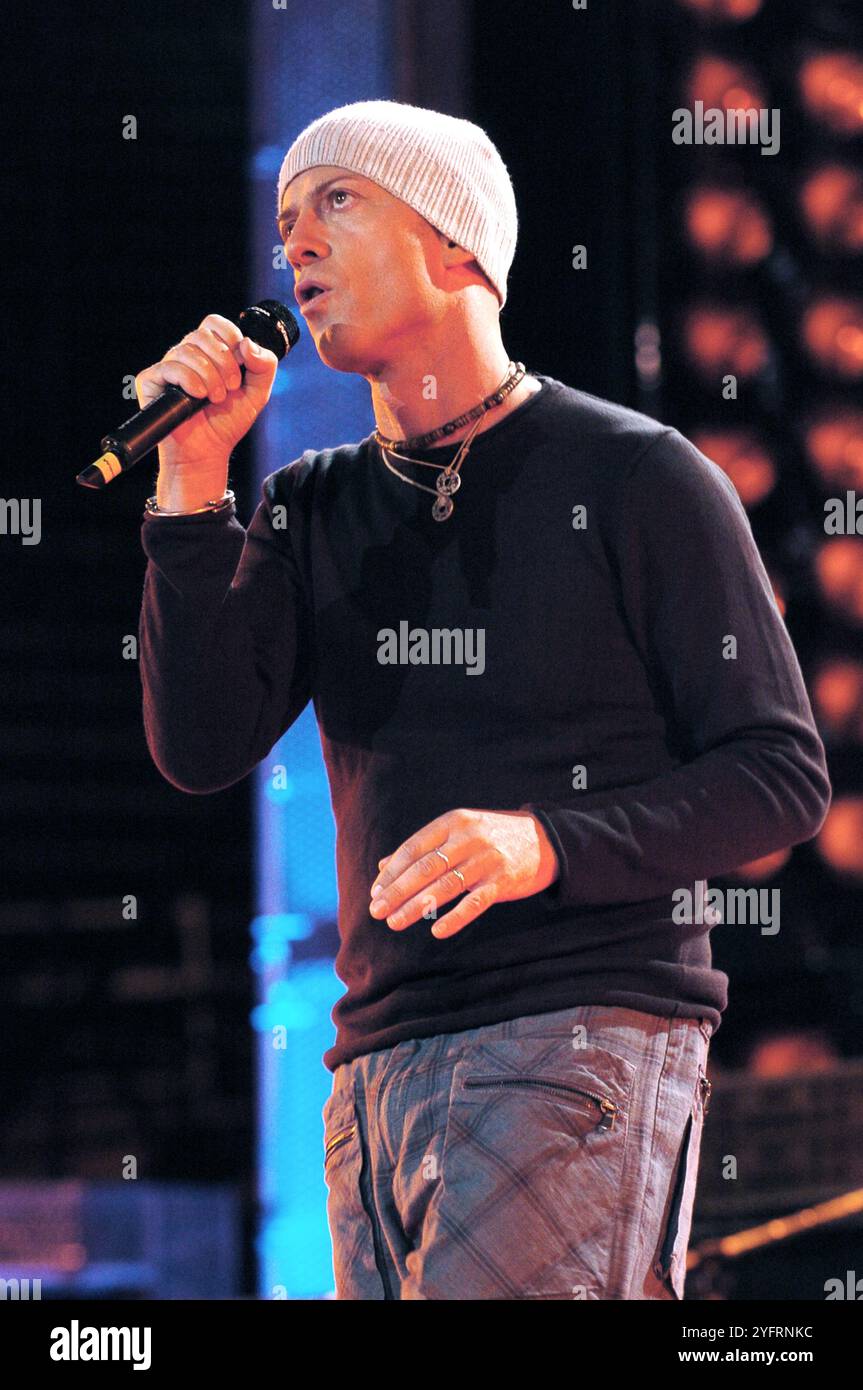 Raf italian singer 2004 hi-res stock photography and images - Alamy