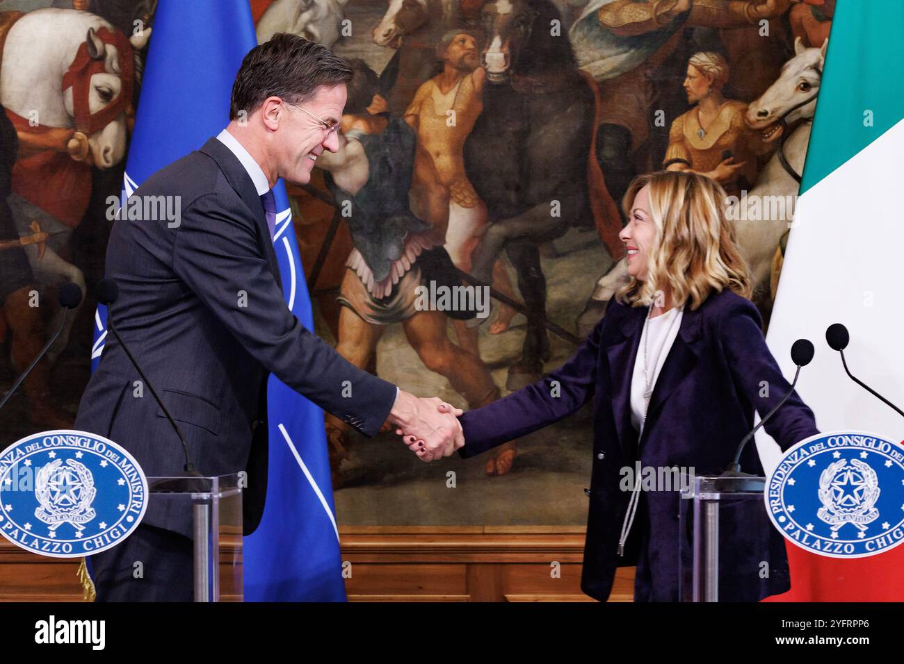 Roma, Italia. 05th Nov, 2024. La presidente del Consiglio Giorgia Meloni e il segretario ...