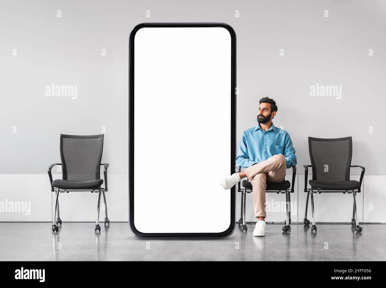 Waiting screen visual hi-res stock photography and images - Alamy