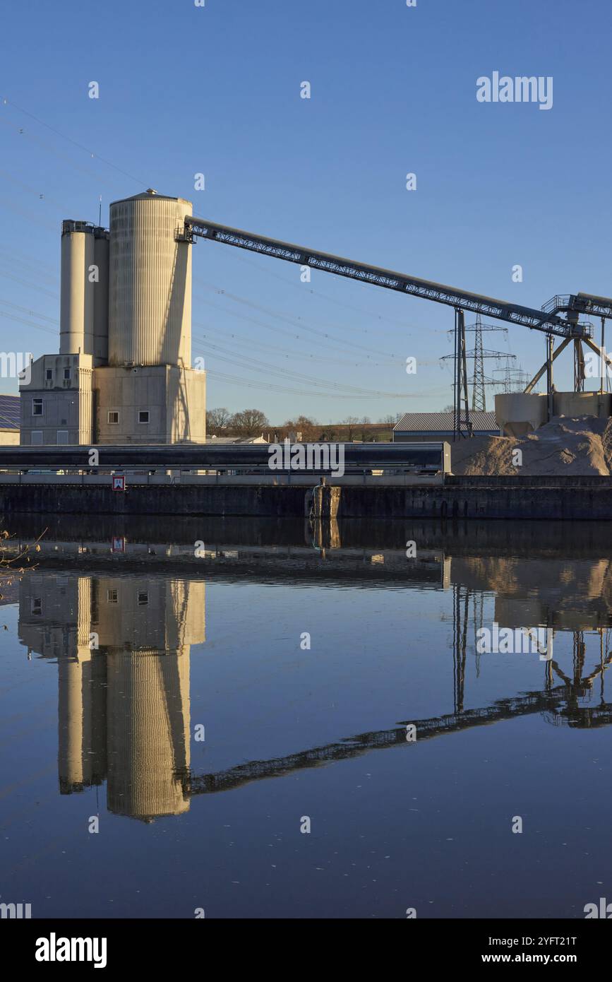 Explore images hi-res stock photography and images - Alamy