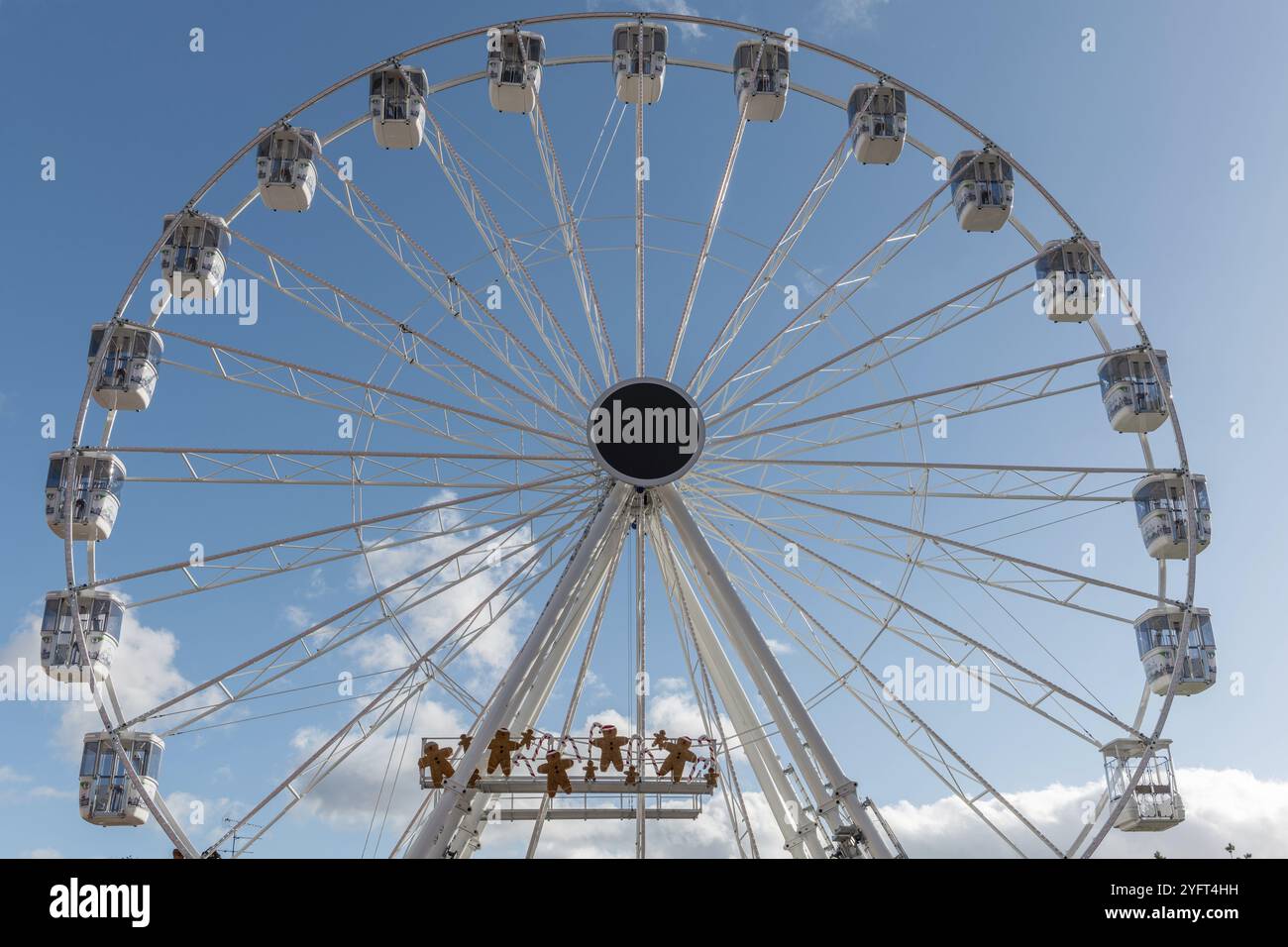 The solar-powered Ferris wheel at the Colmar Christmas market in 2022 ...