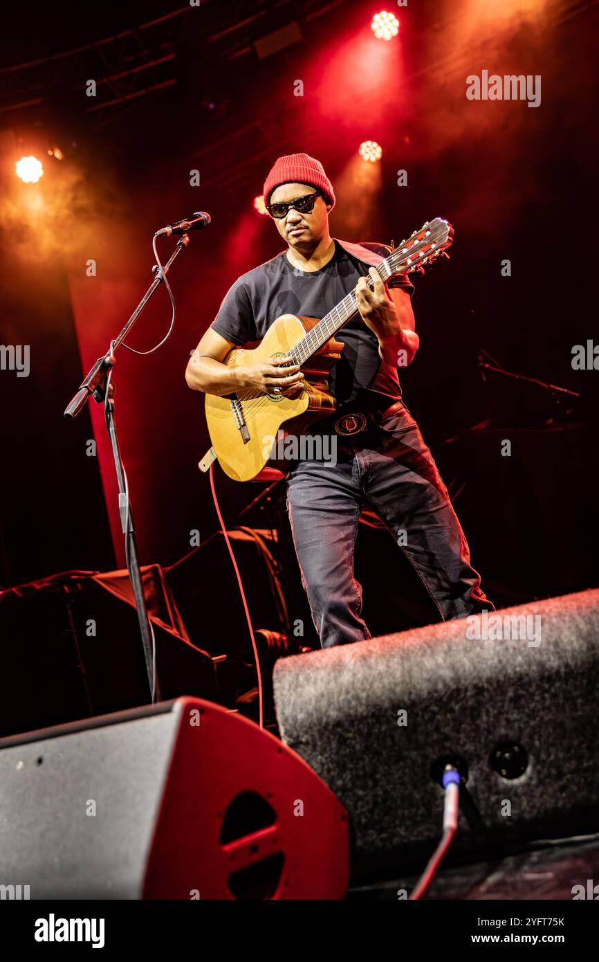 Son little singer hi-res stock photography and images - Alamy
